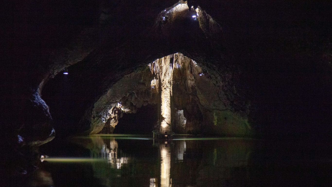 Grottes de Remouchamps - Ardenne.org